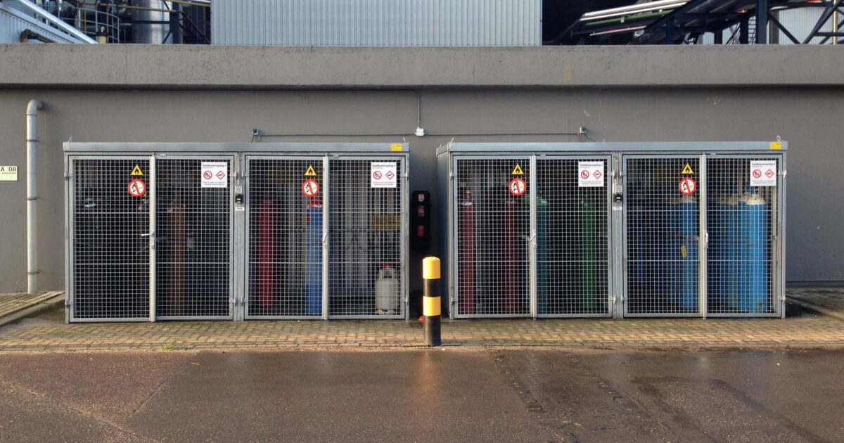 Gasflessenopslag met compartiment | CGK Group