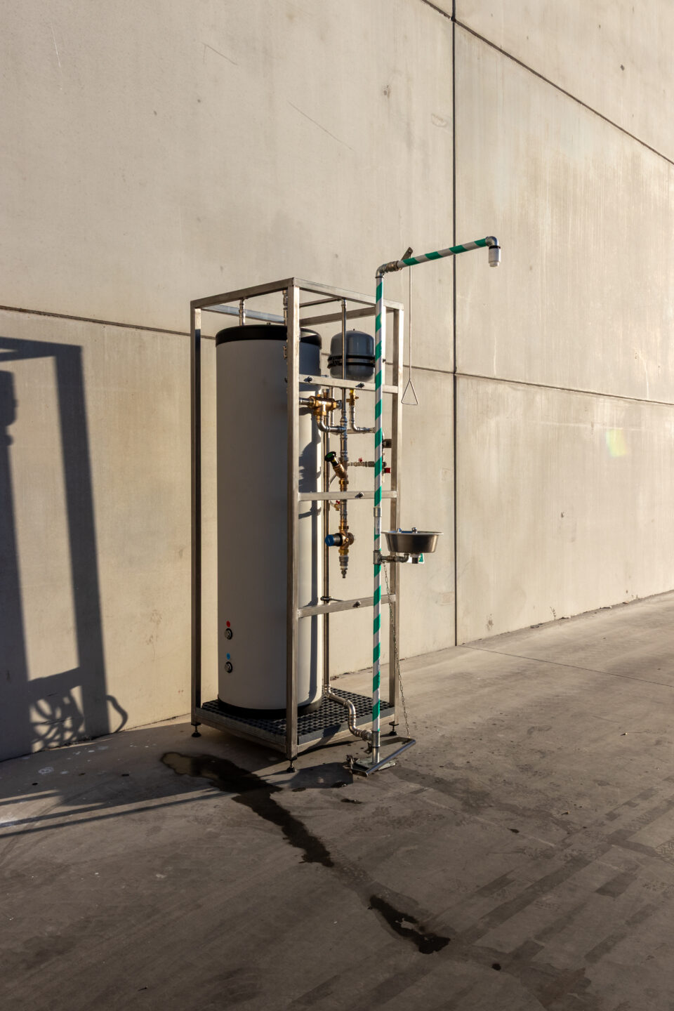 Warmwaterboiler voor nooddouche | CGK Group