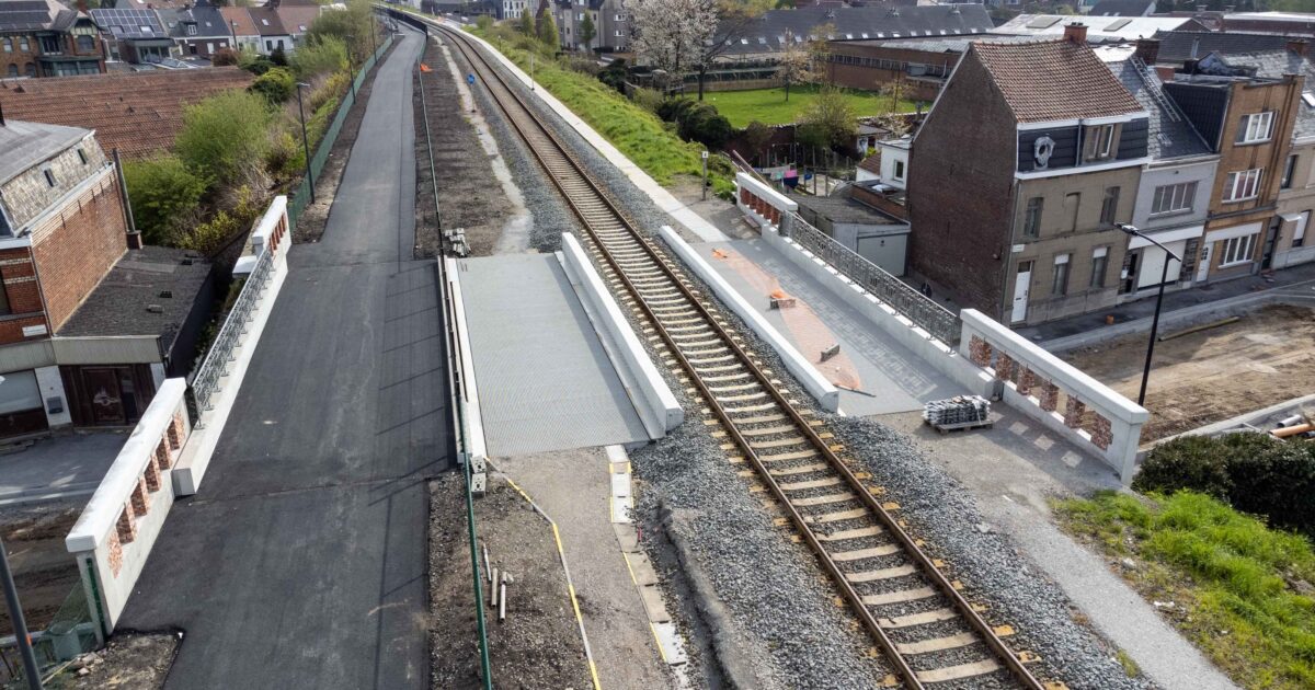 Antislip GVK-roosters (Station Ronse) | CGK Group